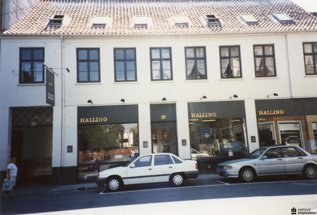 Halling Møbler - AarhusWiki